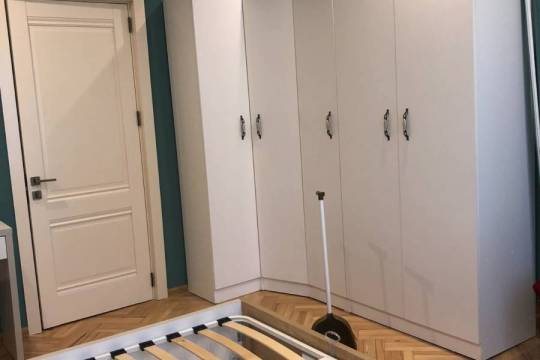 ავეჯი, მაგიდები